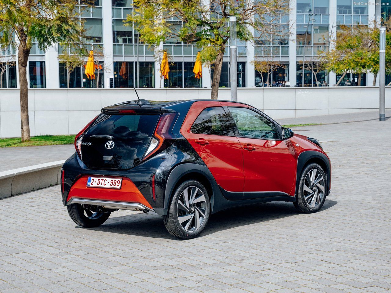 Aygo X: Ένα ξεχωριστό αστικό μίνι crossover από τη Toyota! | FlexCar